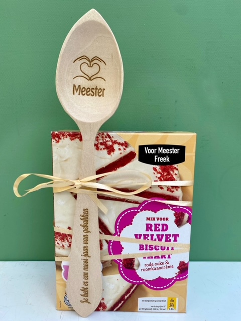 Pollepel Meester, Grappige houten lepel als afscheidscadeautje